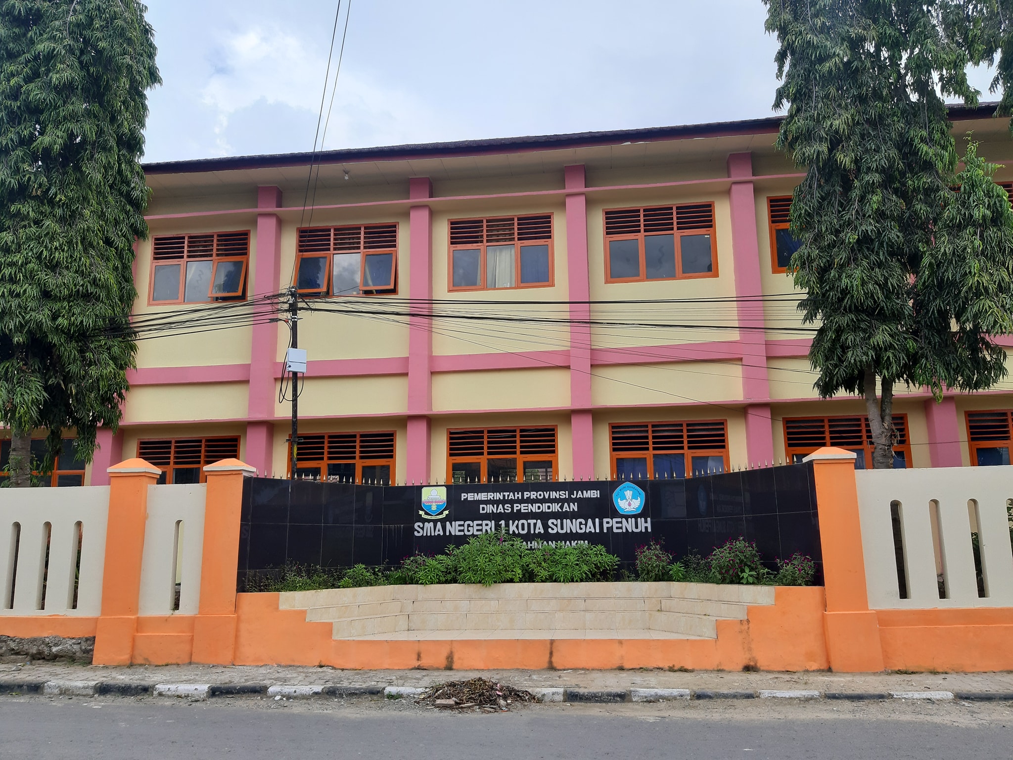Gedung Sekolah - SMA Negeri 1 Sungai Penuh